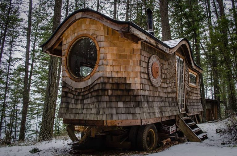Une mini-maison sur roue à faire rêver tous les amoureux de la nature ...