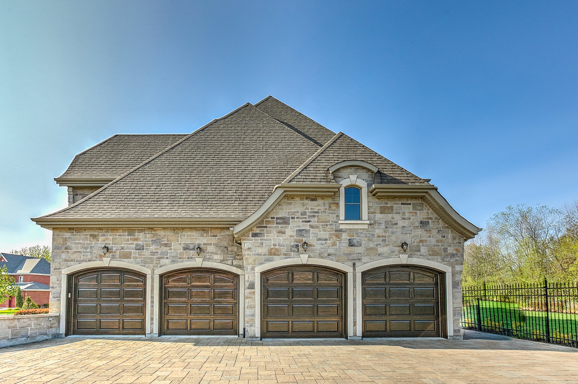 L'une des maisons les plus prestigieuses de la ville de Candiac est ...