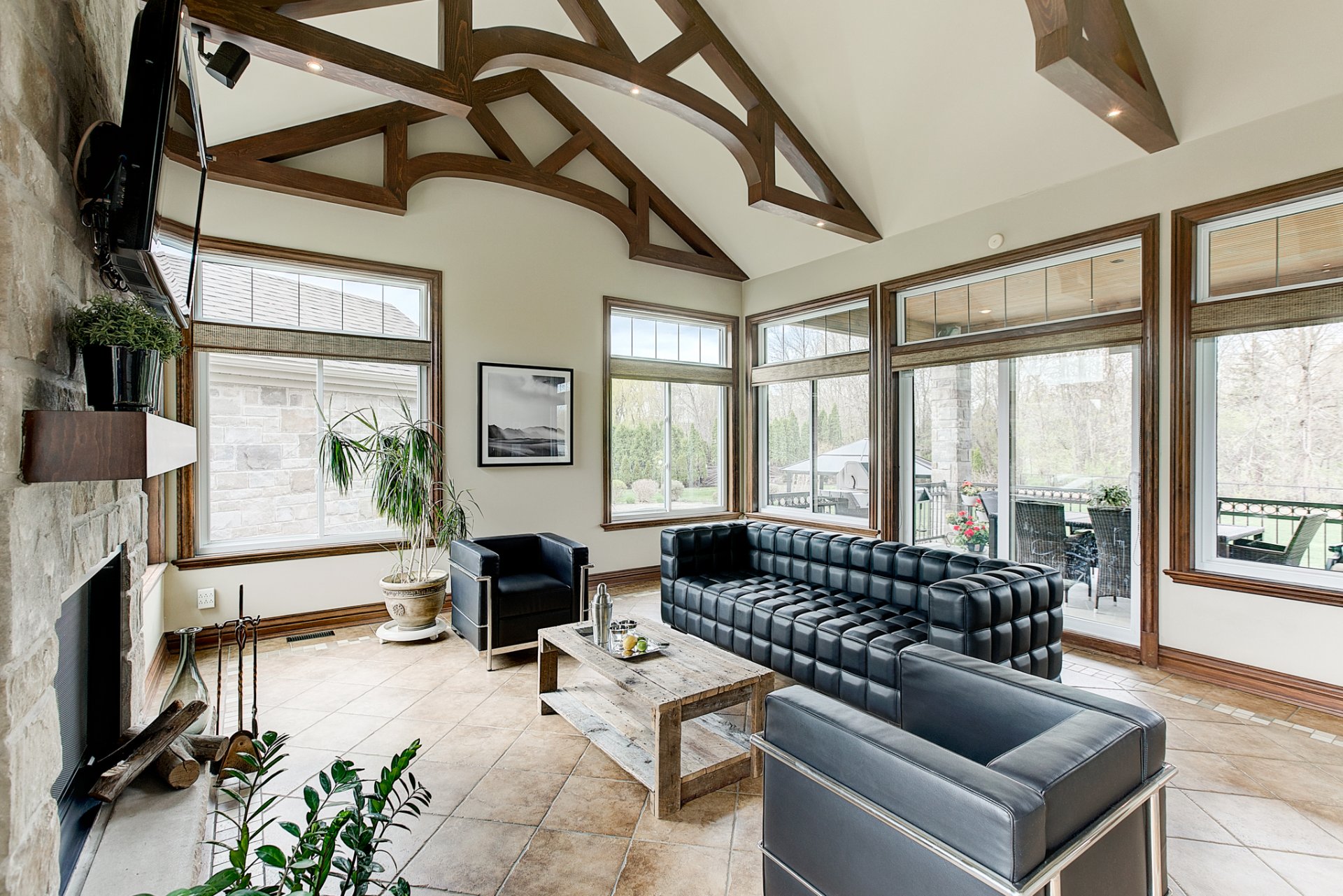 L'une des maisons les plus prestigieuses de la ville de Candiac est ...