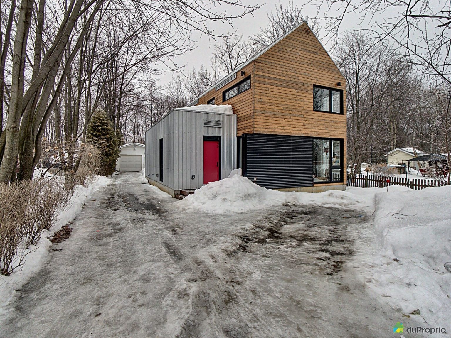 Maison d'architecte au style unique en vente à Trois-Rivières - Joli ...