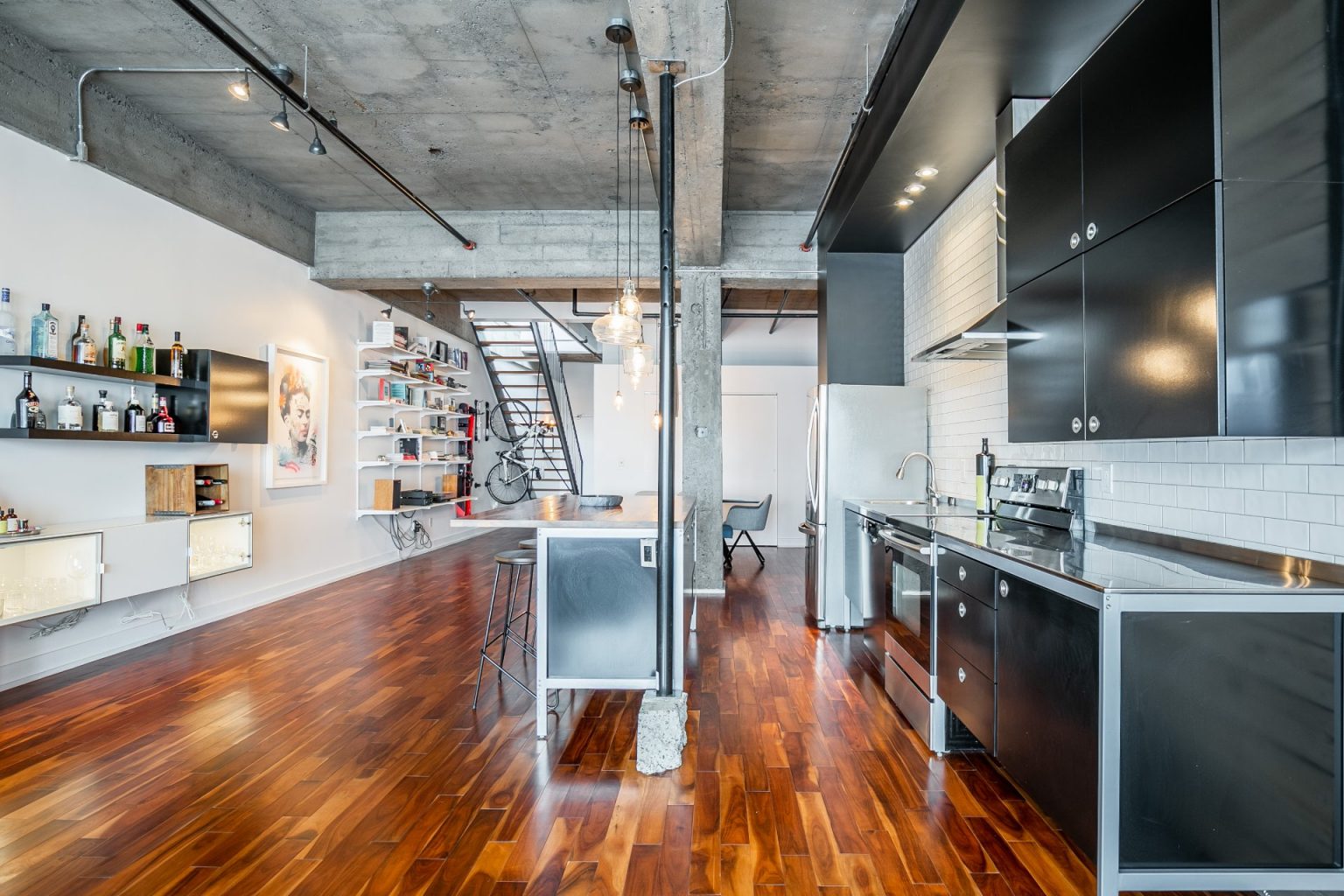 Spacieux loft urbain sur 2 niveaux en vente dans le quartier Mercier/Hochelaga-Maisonneuve de ...