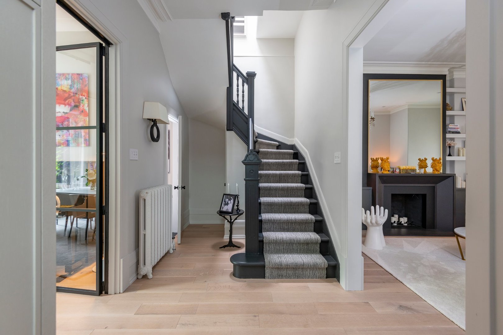 Impeccable maison centenaire de Westmount restaurée au fil des années ...