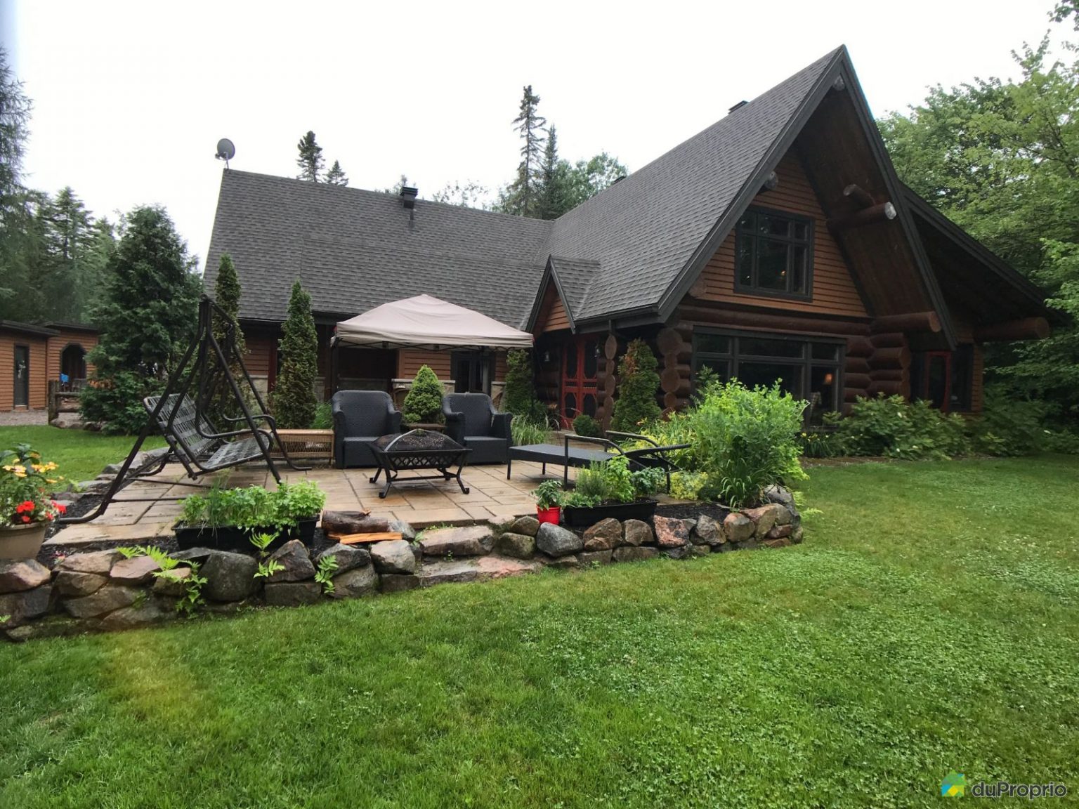 Superbe maison en bois rond à 30 minutes de la ville de Québec - Joli ...