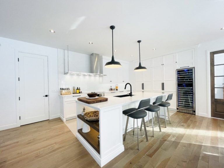 Superbe maison construite en 2019 dans le quartier Sillery de la ville ...