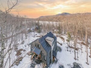 Magnifique maison construite en 2020 à Austin en Estrie - Joli Joli Design