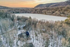 Magnifique maison construite en 2020 à Austin en Estrie - Joli Joli Design
