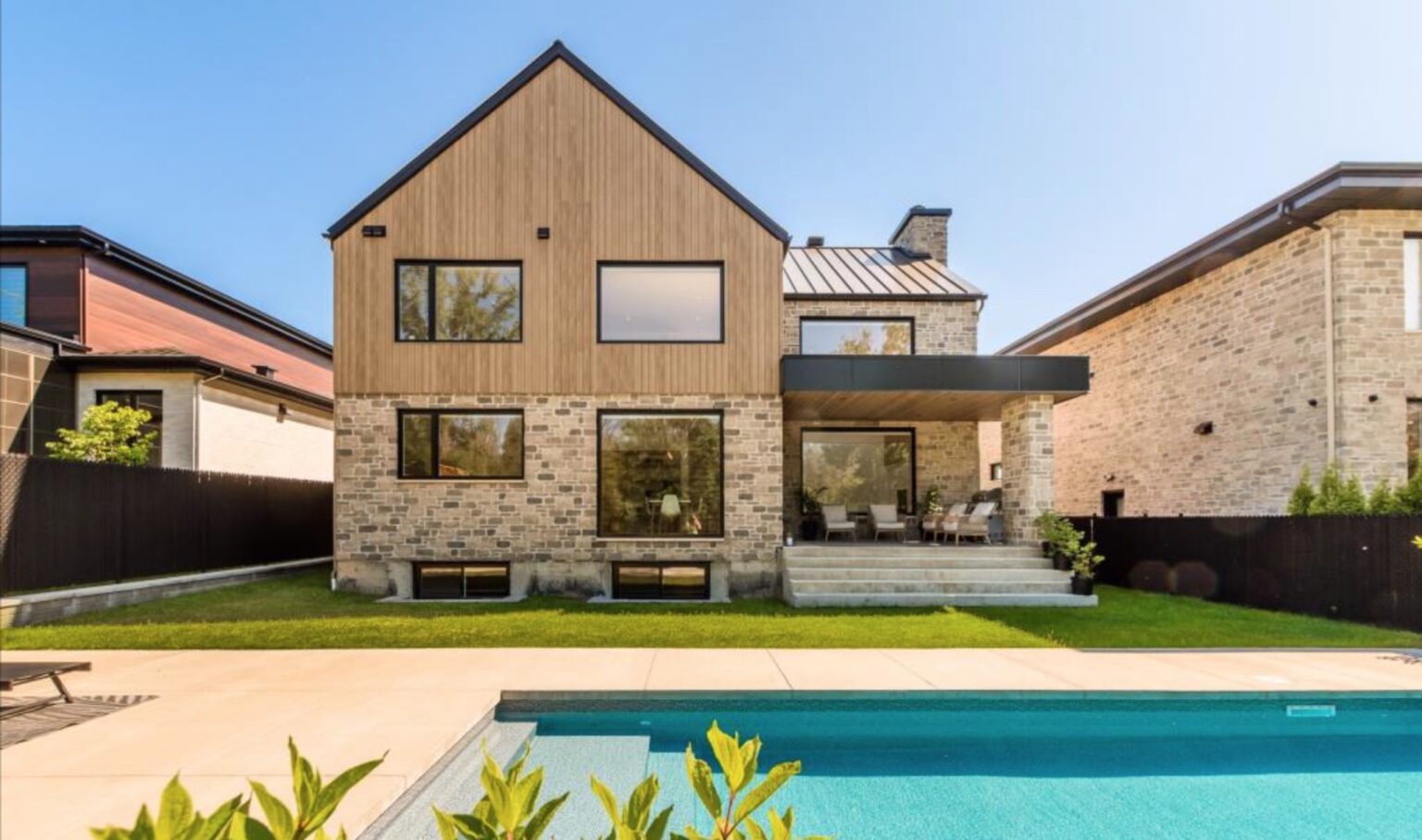 Belle maison construite en 2021 à Carignan en Montérégie – Joli Joli Design