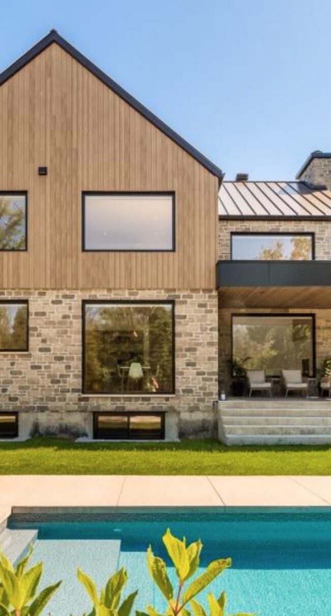 Izakaya Kinoya - Un restaurant à Montréal qui a un décor complètement ...