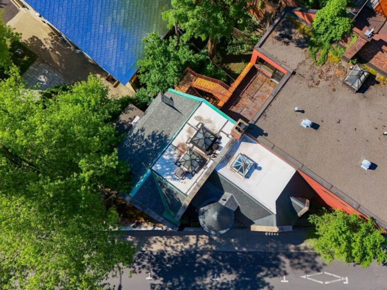 Impressionnante maison dans le quartier Ville-Marie à Montréal