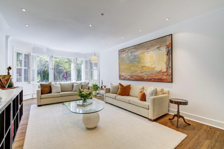 Propriété d'exception au cœur du secteur historique de Priest Farm sur ...