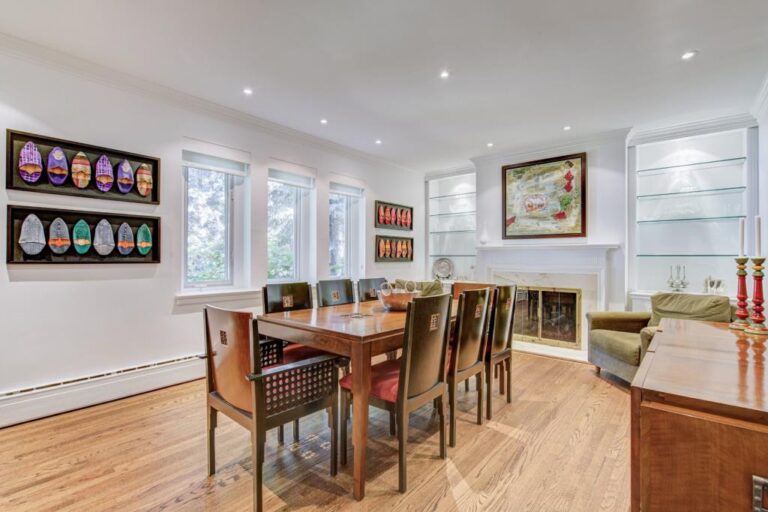 Propriété d'exception au cœur du secteur historique de Priest Farm sur ...