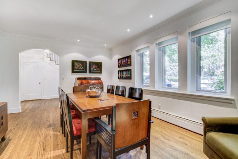 Propriété d'exception au cœur du secteur historique de Priest Farm sur ...