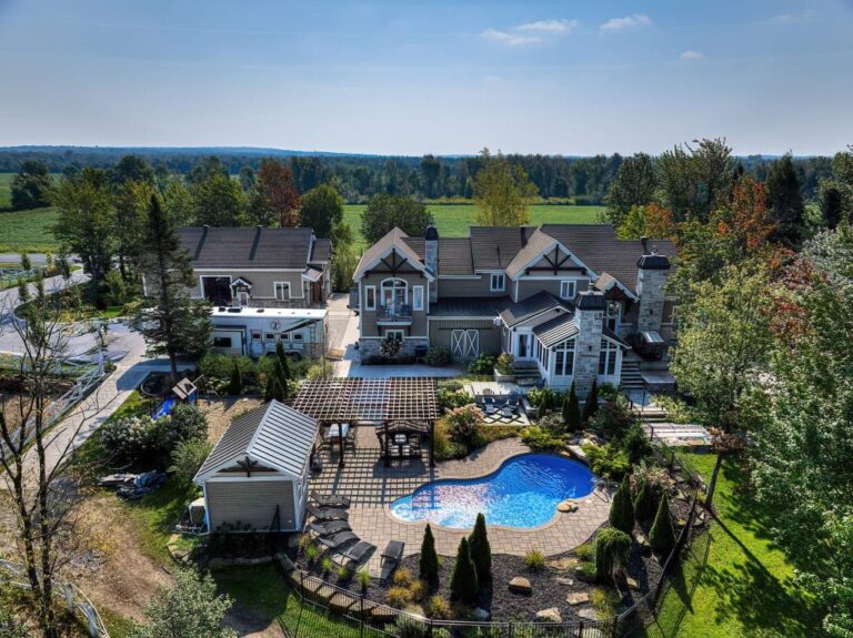 Le Ranch Traversy : un paradis équestre avec une villa de prestige à ...